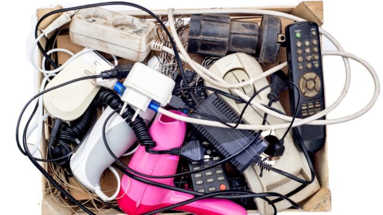 How to Get Rid of Ants in Electrical Appliances | Tips and Guide - Pest ...